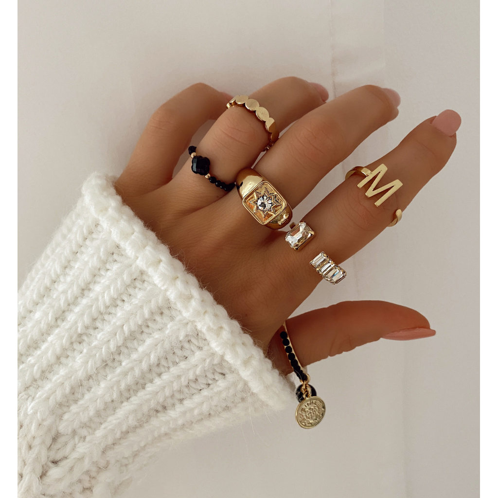 Lott Gioielli Initial Ring 2024 www nnectedthebook